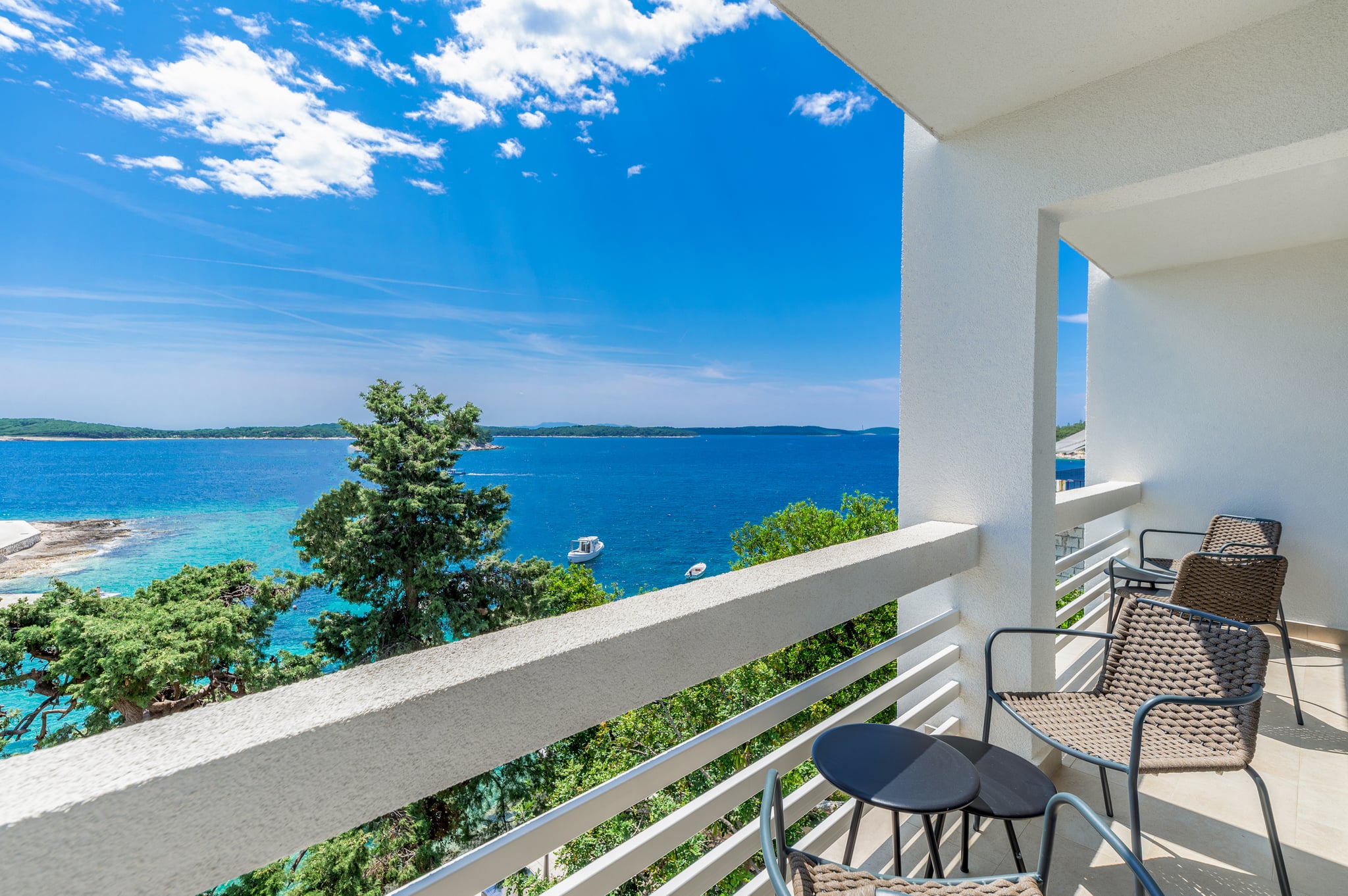 Beach Bay | Hotel on the Island of Hvar | Sunčani Hvar