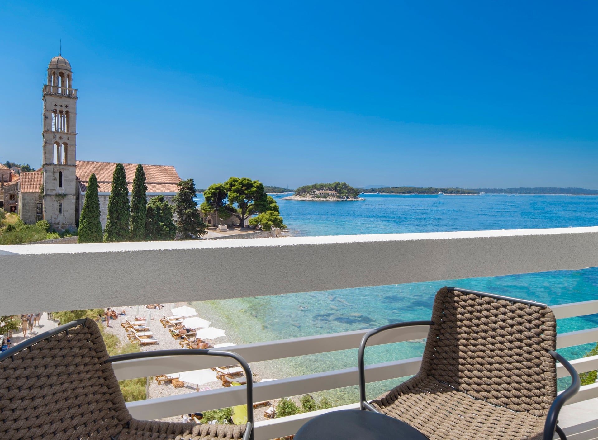 Beach Bay | Hotel on the Island of Hvar | Sunčani Hvar