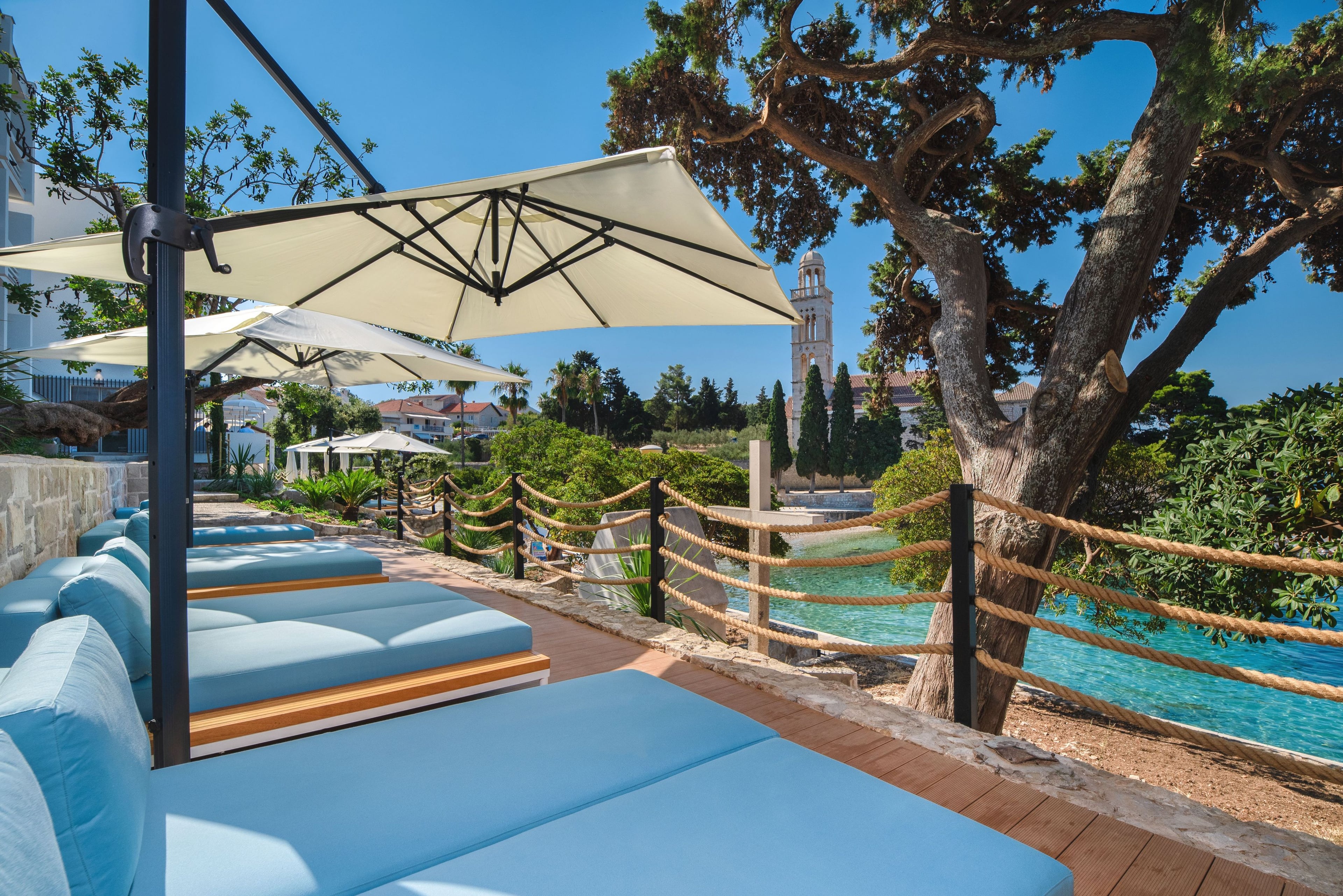 Beach Bay | Hotel on the Island of Hvar | Sunčani Hvar